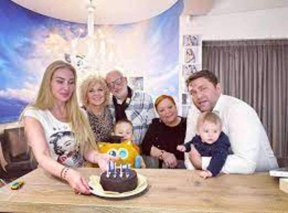 Антония Петрова се продаде: Той ми купи толкова неща в Америка, как да се разведа?! - Gzona.eu