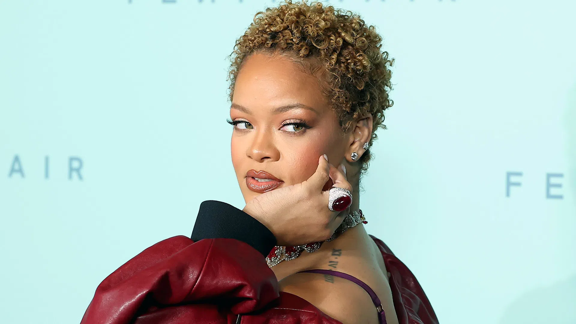 Риана в очакване на бебе №3 - Gzona.eu